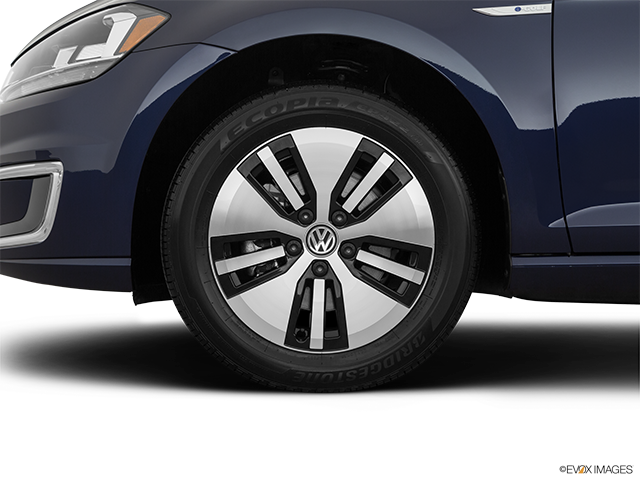 2018 Volkswagen e-Golf: Price, Review, Photos and Specs - Read This ...
