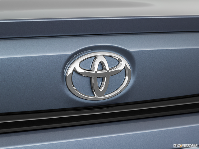 2020 Toyota Corolla: Price, Review, Photos and Specs - Read This Before ...