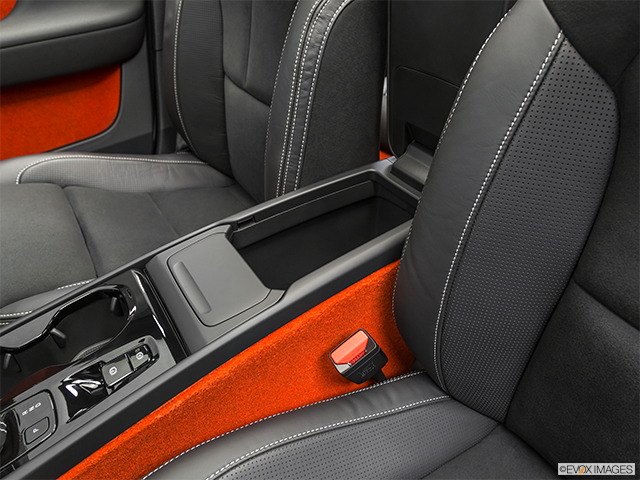 2020 Volvo XC40: Reviews, Price, Specs, Photos and Trims
