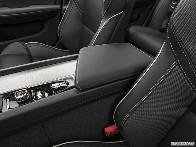 2020 Volvo S60 T5 Momentum: Price, Review, Photos (Canada) | Driving