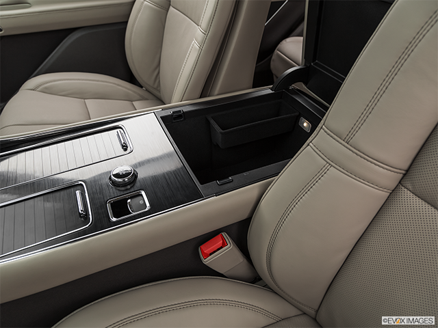 2020 Lincoln Aviator: Price, Review, Photos and Specs - Read This ...