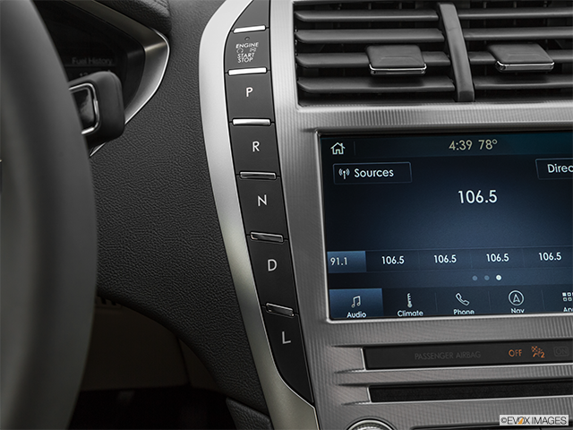 2020 Lincoln MKZ Hybrid Reserve | Driving