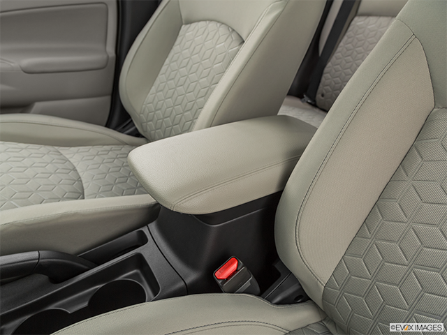 2020 Mitsubishi RVR: Price, Review, Photos and Specs - Read This Before ...