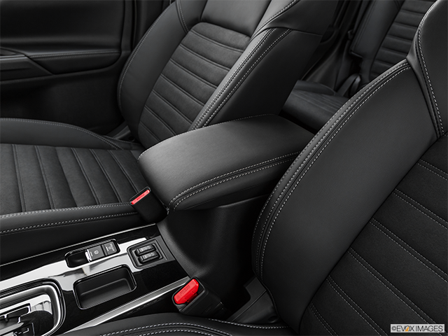 2020 Mitsubishi Outlander: Price, Review, Photos and Specs - Read This ...