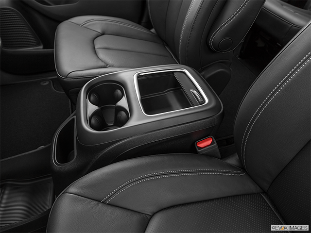 2020 Chrysler Pacifica: Reviews, Price, Specs, Photos and Trims ...