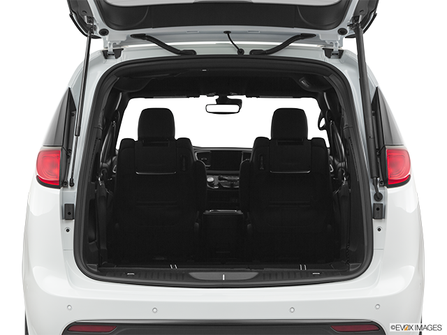 2020 Chrysler Pacifica: Reviews, Price, Specs, Photos and Trims ...