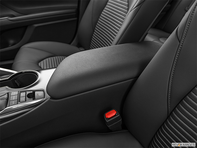 2020 Toyota Camry Hybride: Price, Review, Photos and Specs - Read This ...