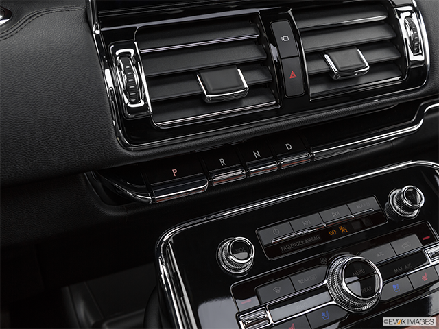 2020 Lincoln Navigator: Price, Review, Photos and Specs - Read This ...