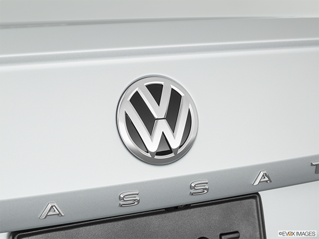 2020 Volkswagen Passat: Price, Review, Photos and Specs - Read This ...