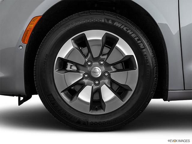 2020 Chrysler Pacifica Hybrid: Reviews, Price, Specs, Photos and Trims ...