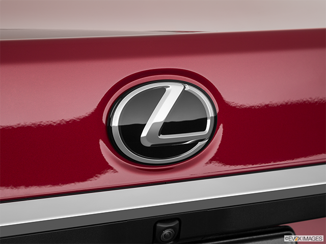 2021 Lexus ES 350: Price, Review, Photos and Specs - Read This Before ...