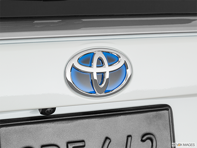 Toyota RAV4 Hybride 2021: prix, avis d’experts, photos et ...