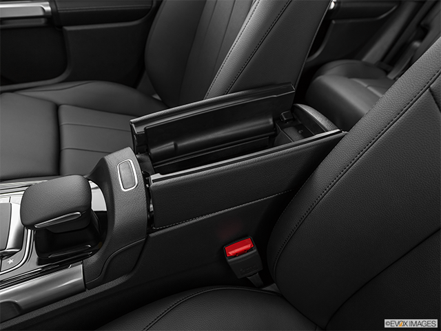 2021 Mercedes-Benz GLB: Reviews, Price, Specs, Photos and Trims ...