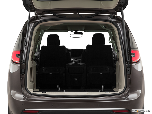 2021 Chrysler Pacifica: Reviews, Price, Specs, Photos and Trims ...