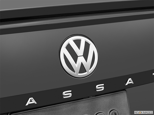 2021 Volkswagen Passat: Price, Review, Photos and Specs - Read This ...